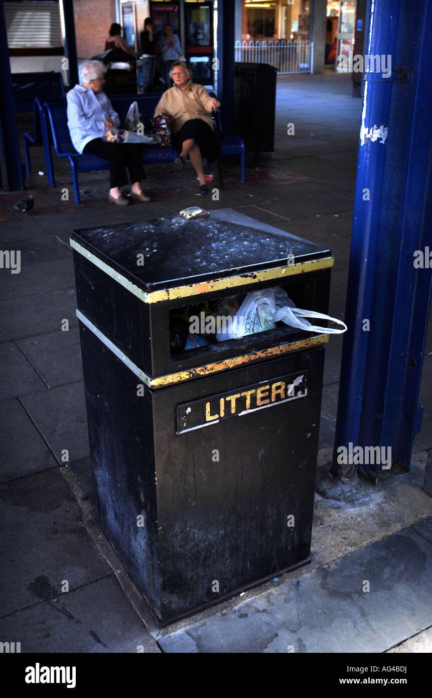 Decay bus station hi-res stock photography and images - Alamy