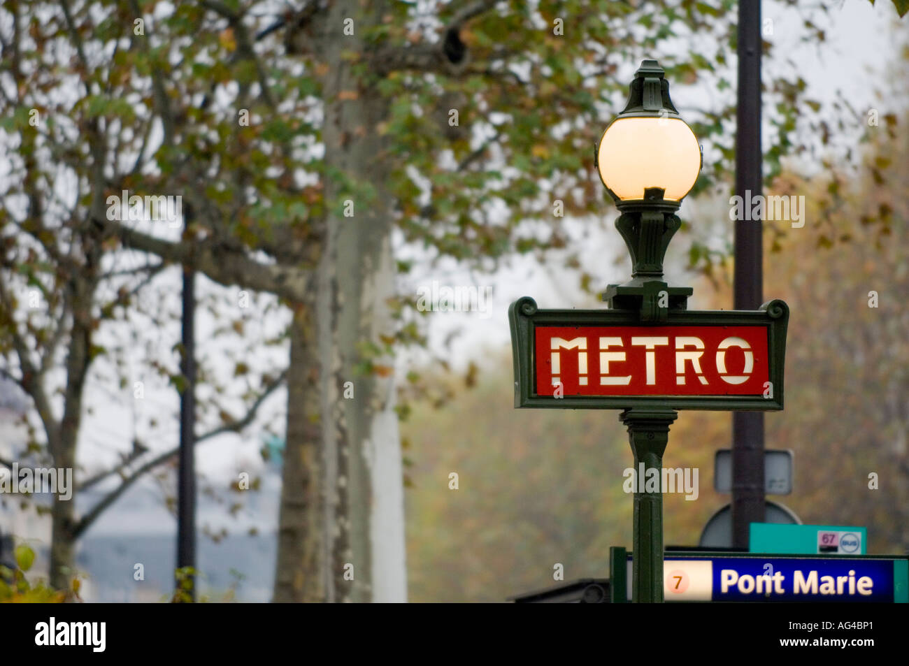 Paris Metro sign Stock Photo - Alamy