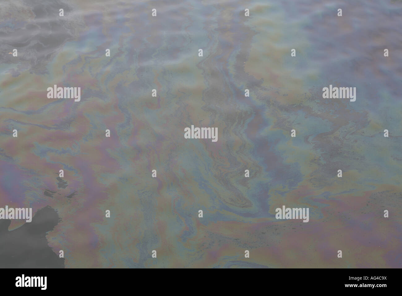Oil slick hi-res stock photography and images - Alamy