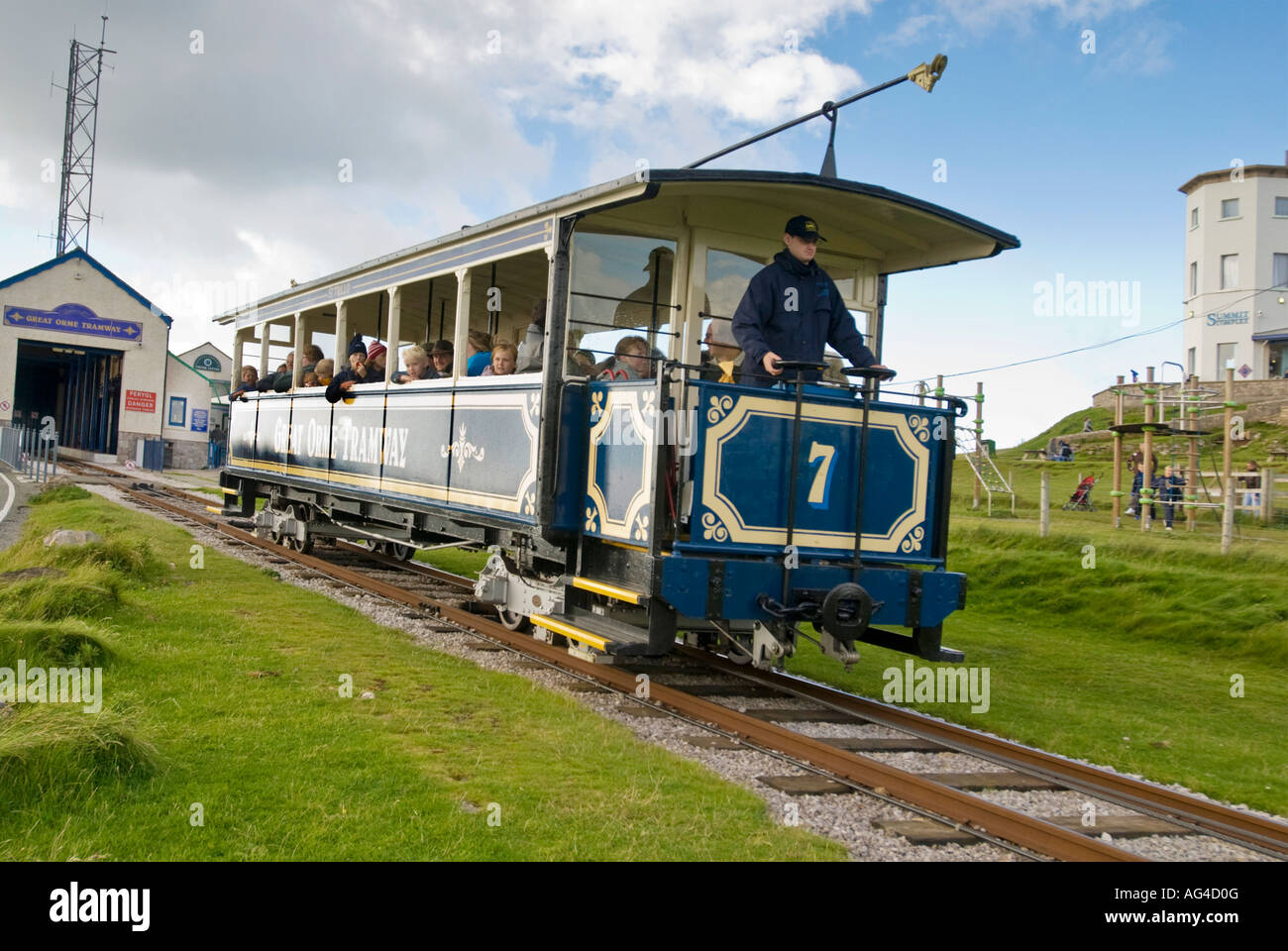 Victorian tram hi-res stock photography and images - Alamy