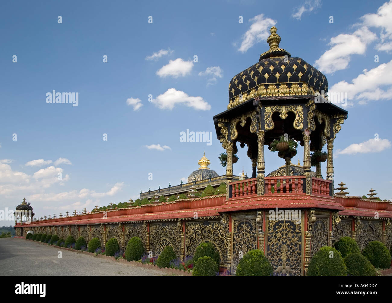 Hare krishna palace hi-res stock photography and images - Alamy