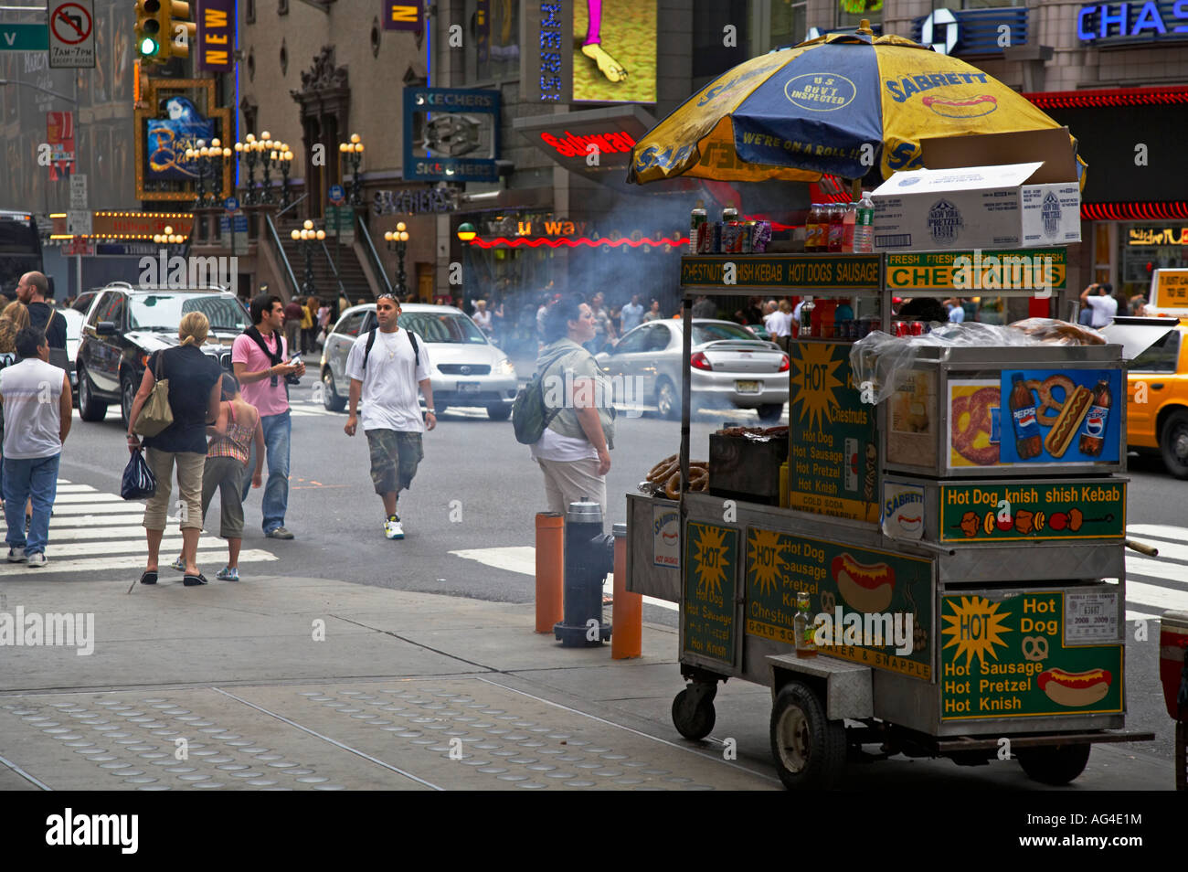 Street seller in New York Stock Photo - Alamy