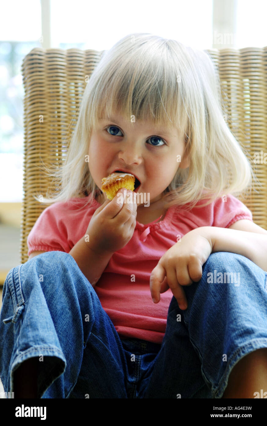 Yummie hi-res stock photography and images - Alamy