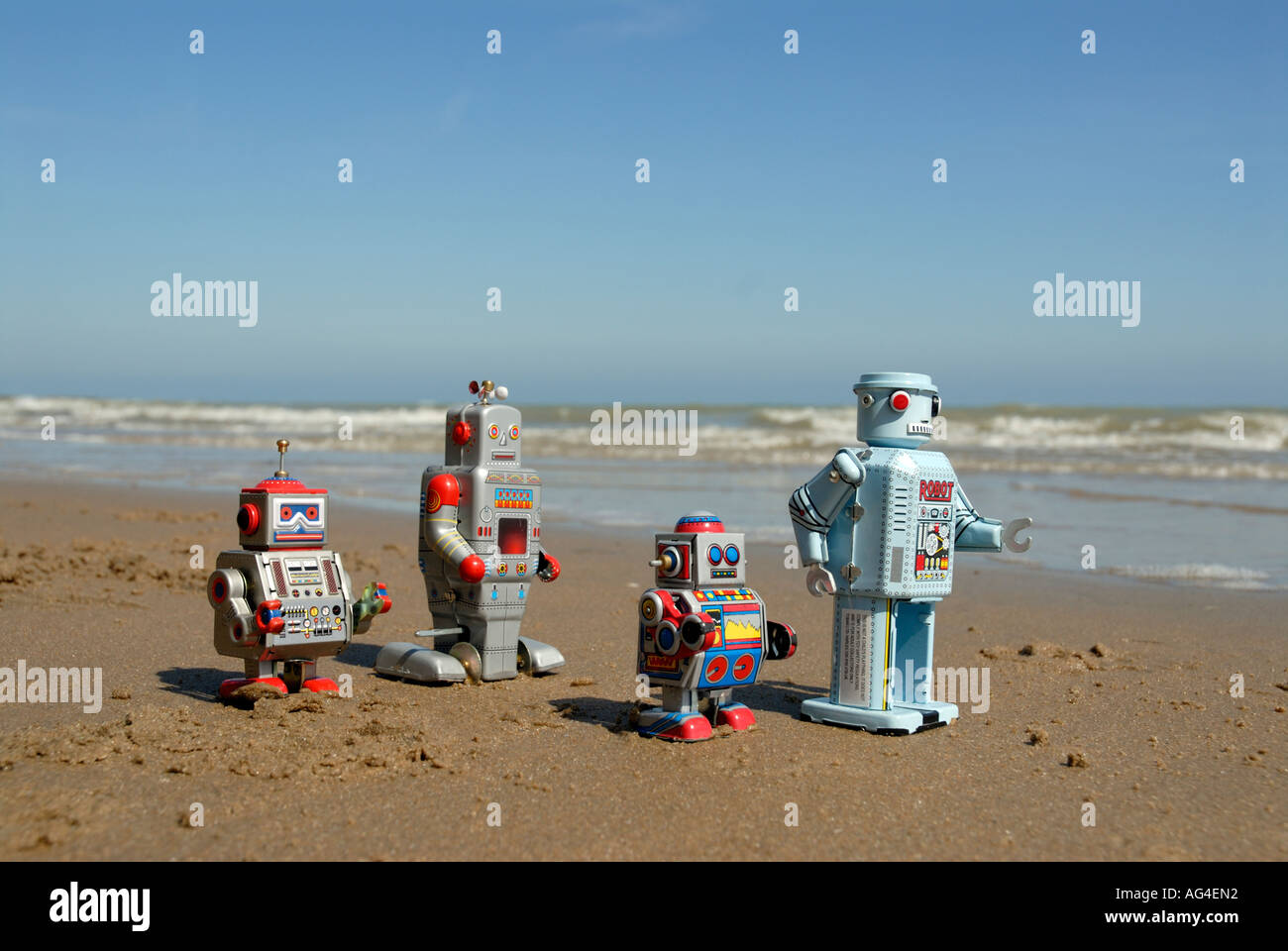 Four robots hi-res stock photography and images - Alamy
