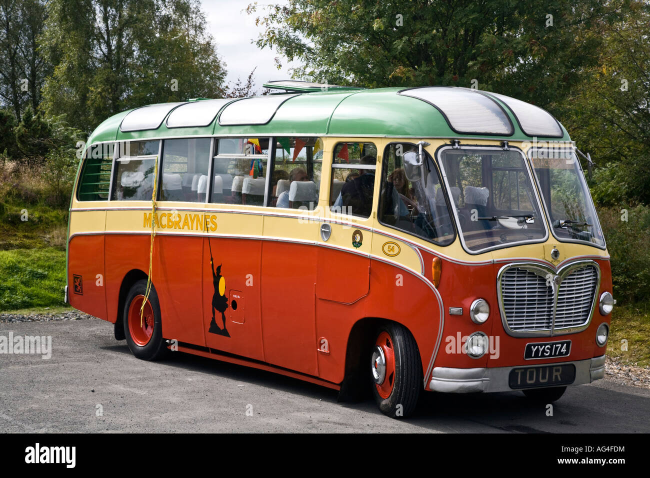 1960 Bedford C521 Duple bodied 21 seater coach in MacBraynes green red ...
