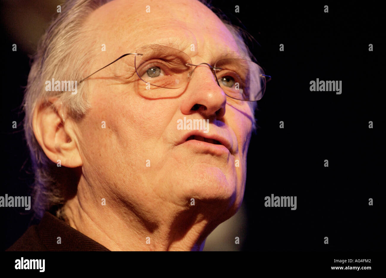 Alan alda mash hi-res stock photography and images - Alamy