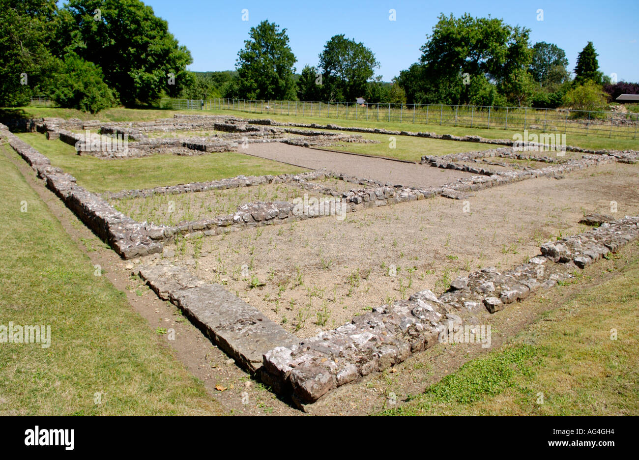 Roman temple britain hi-res stock photography and images - Alamy