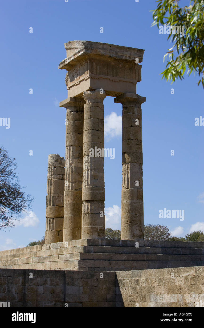 Ancient greek temple pythian apollo hi-res stock photography and images - Alamy