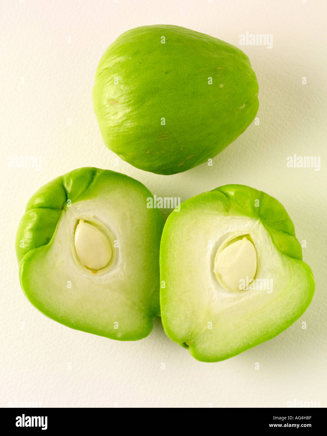 Chow chow fruit hi-res stock photography and images - Alamy