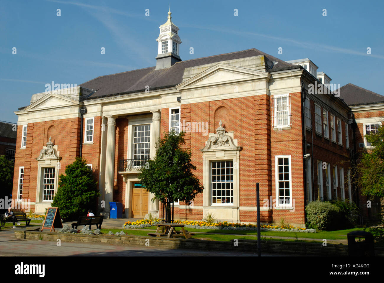 Britain england london hendon hi-res stock photography and images - Alamy
