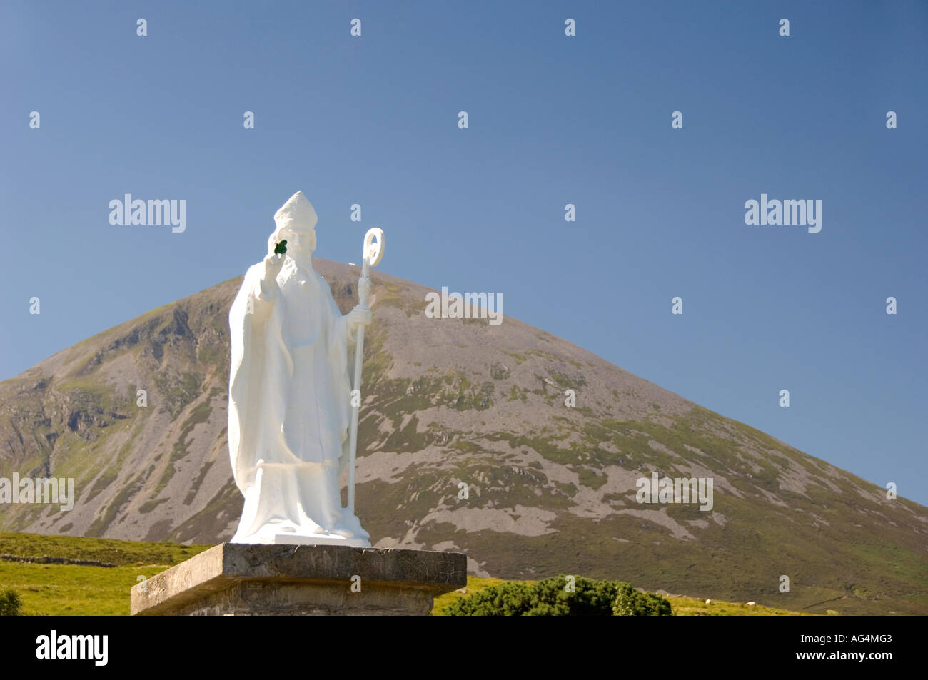 Statue of saint patrick at base hi-res stock photography and images - Alamy