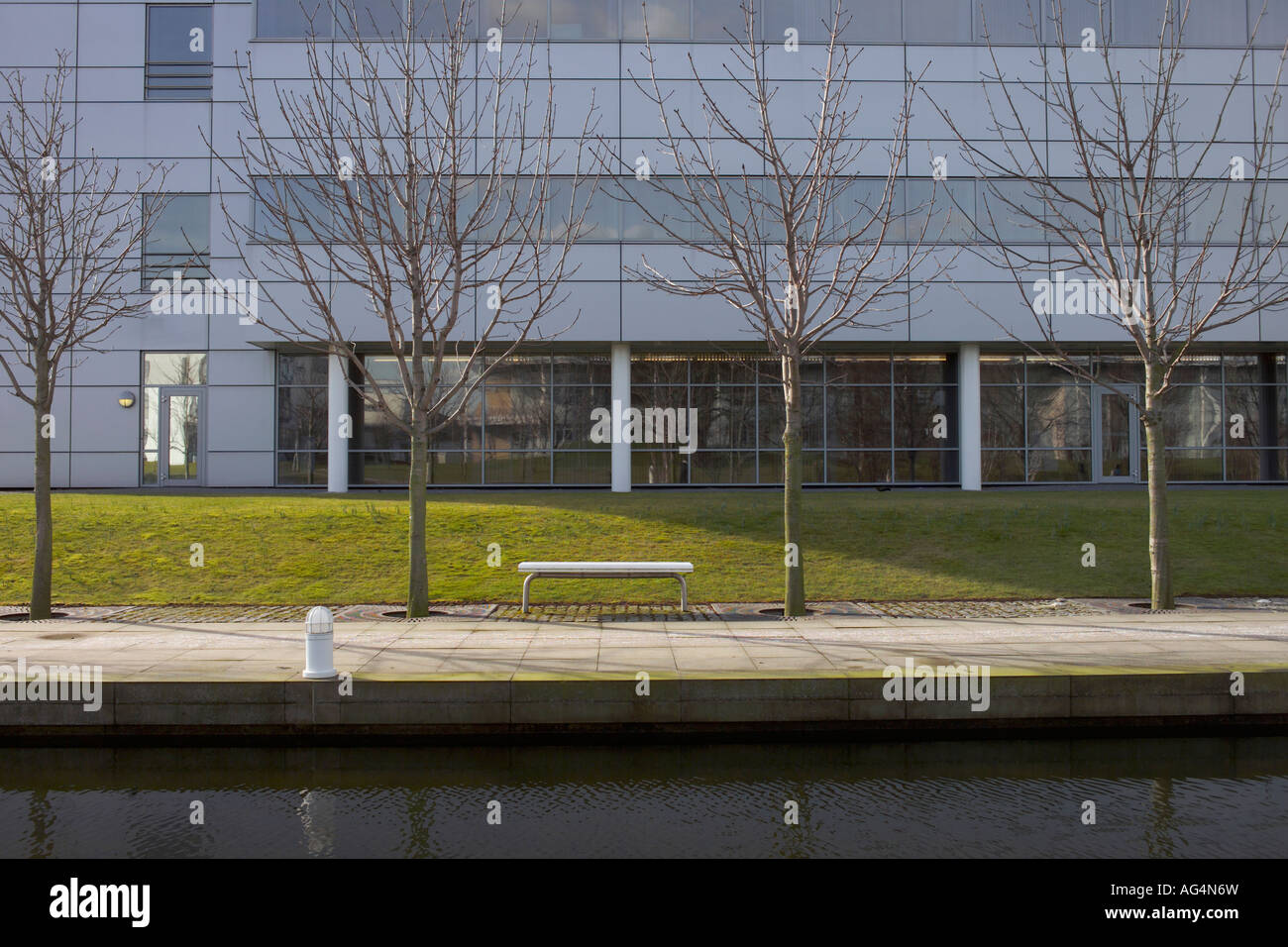Modern office blocks hi-res stock photography and images - Alamy