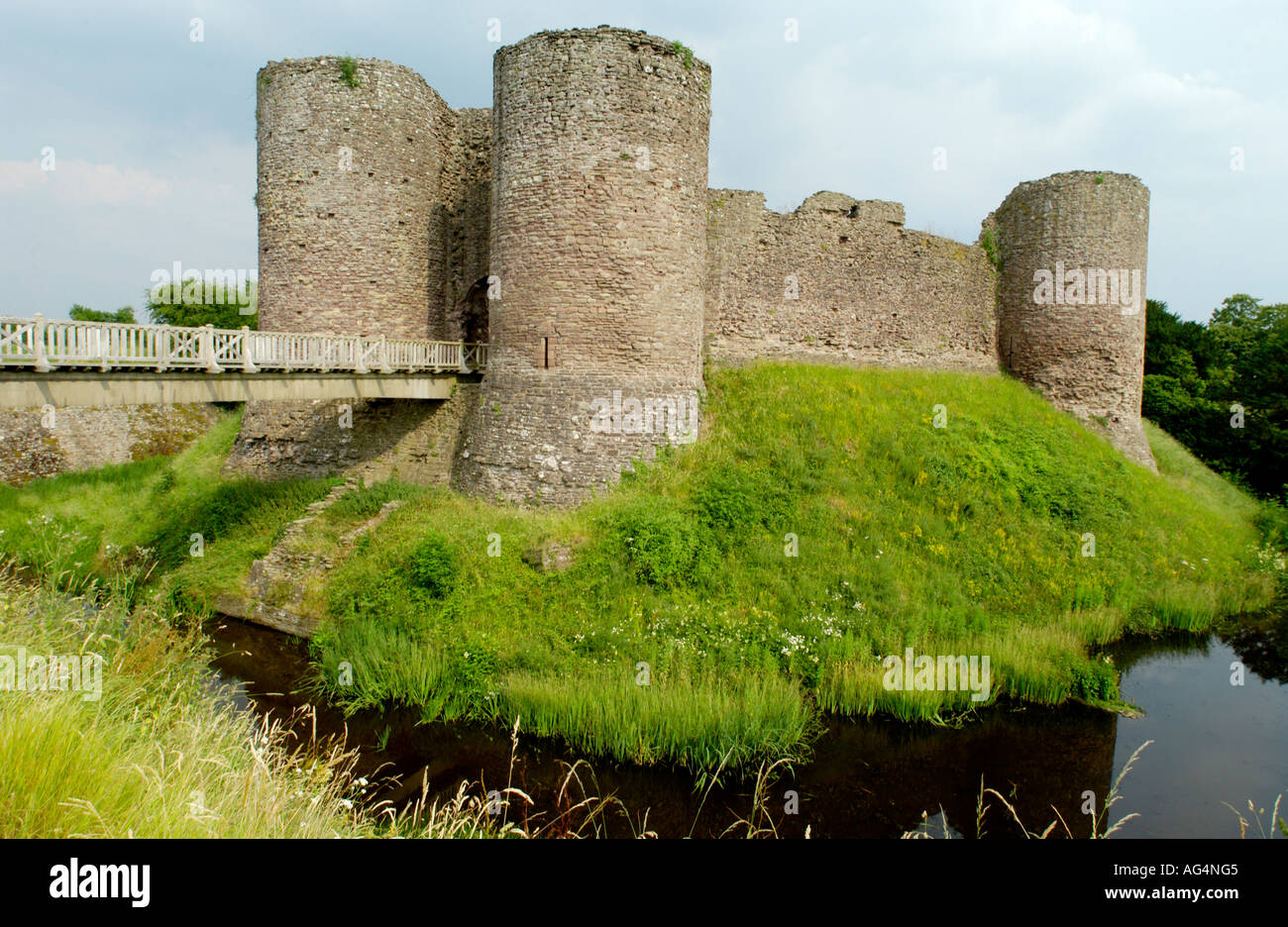 Water filled moat surrounding inner ward of White Castle originally a ...
