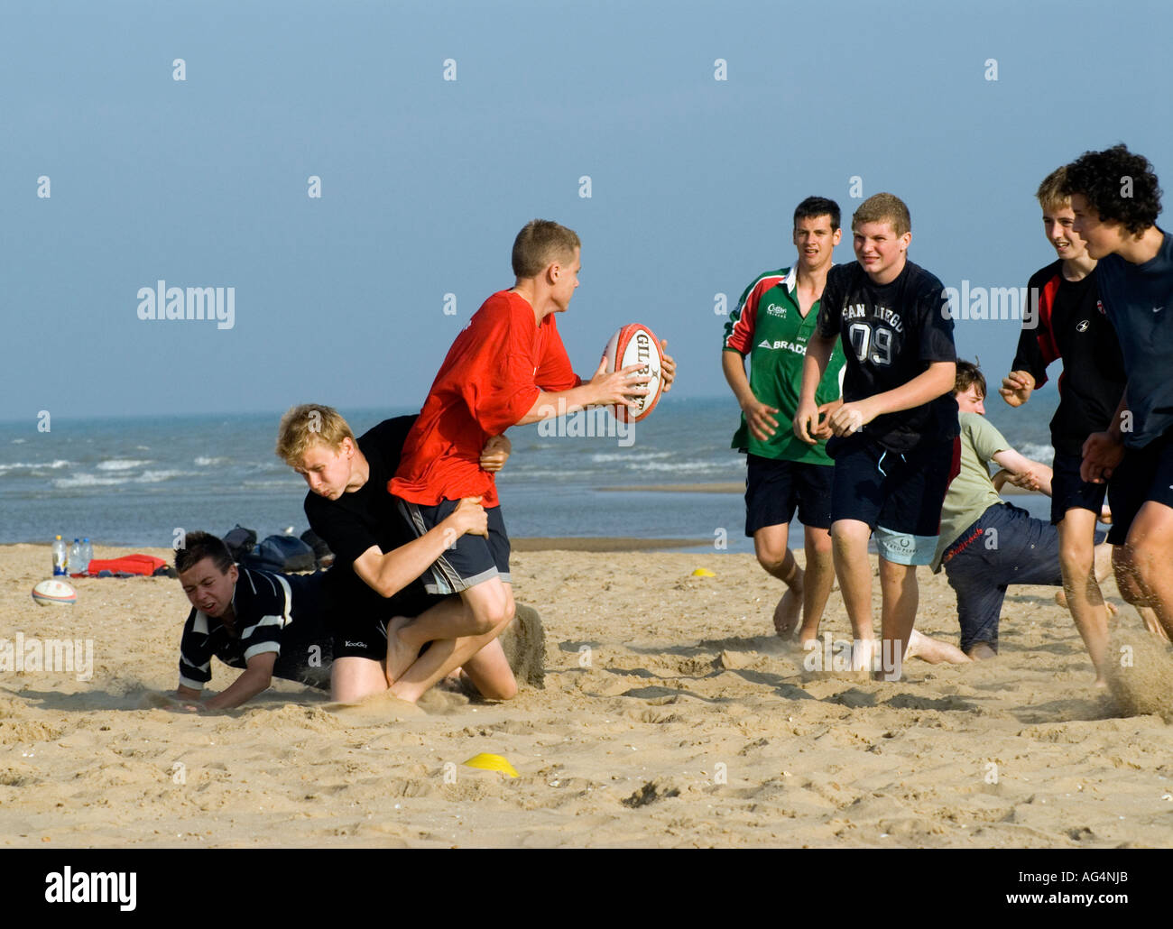 Beach rugby Rye Rugby Club rugby rugger practice session at Camber ...