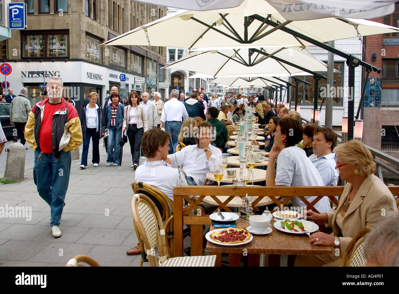 Restaurant altstadt hamburg food hi-res stock photography and images ...