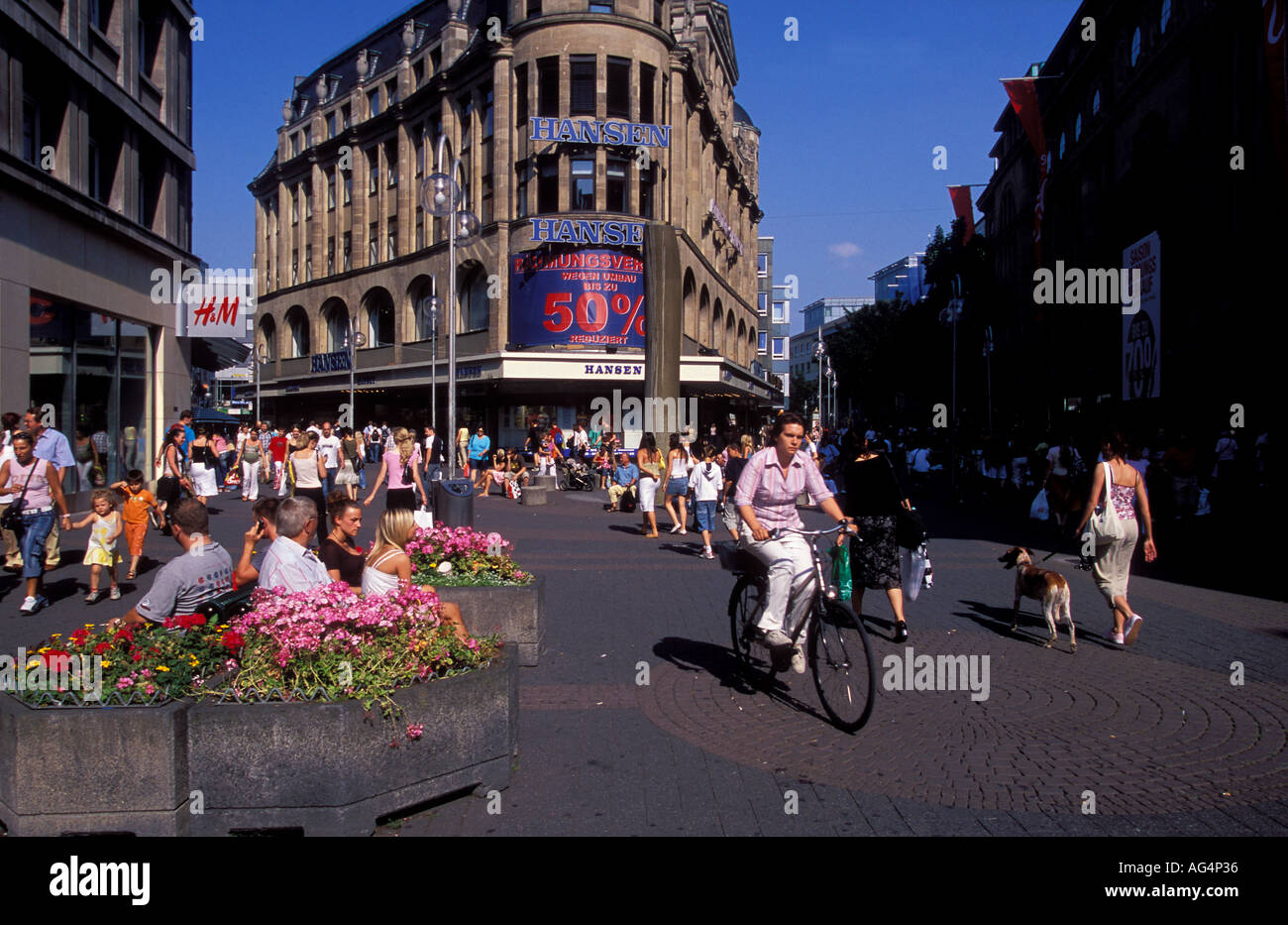 Germany North Rhine Westphalia Cologne People walking in Schildergasse ...
