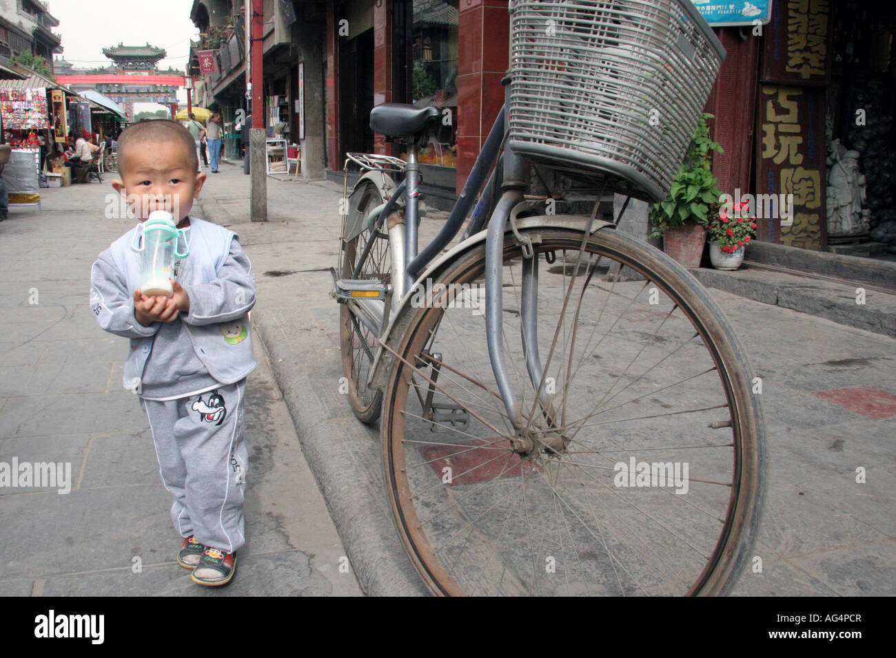 China boy babies hi-res stock photography and images - Alamy