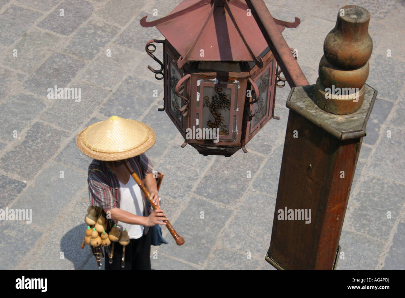 Chinese flute player hi-res stock photography and images - Alamy