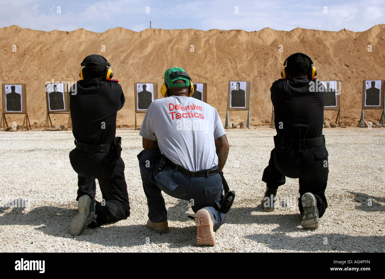 Iraqi police hi-res stock photography and images - Alamy