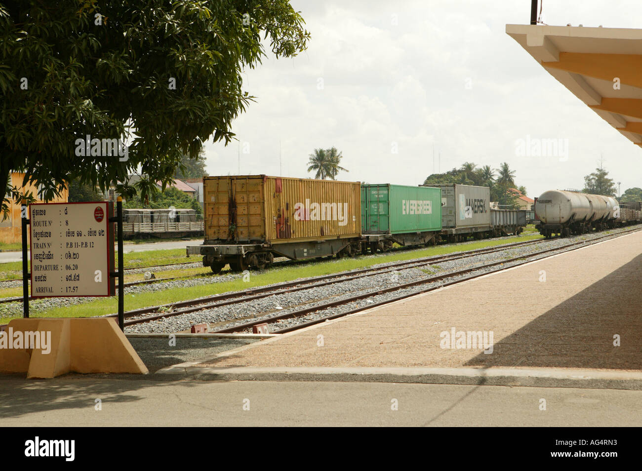 Station railway, Camboya, Cambodia, transport, train, freight train ...