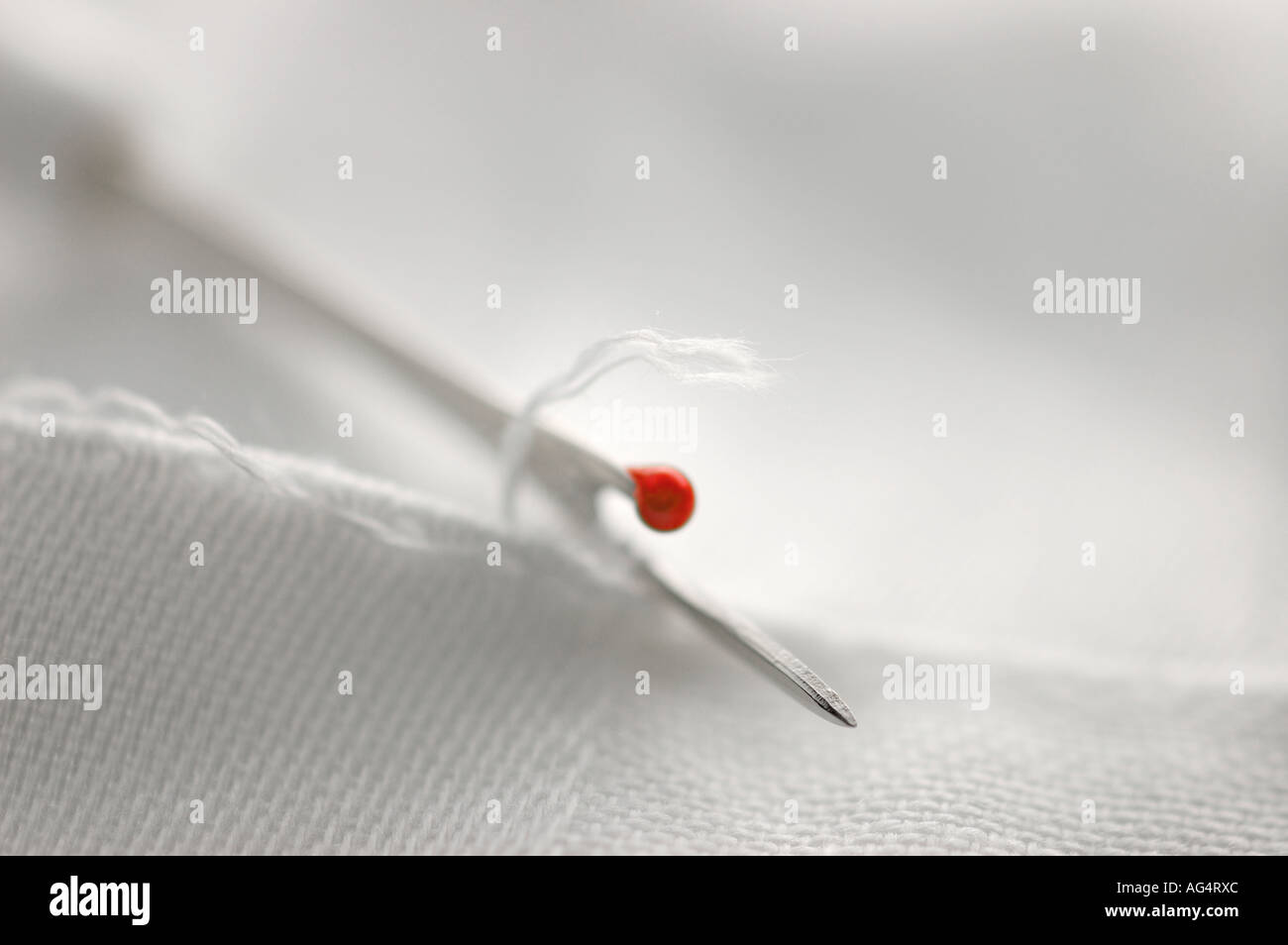 Stitch ripper hi-res stock photography and images - Alamy