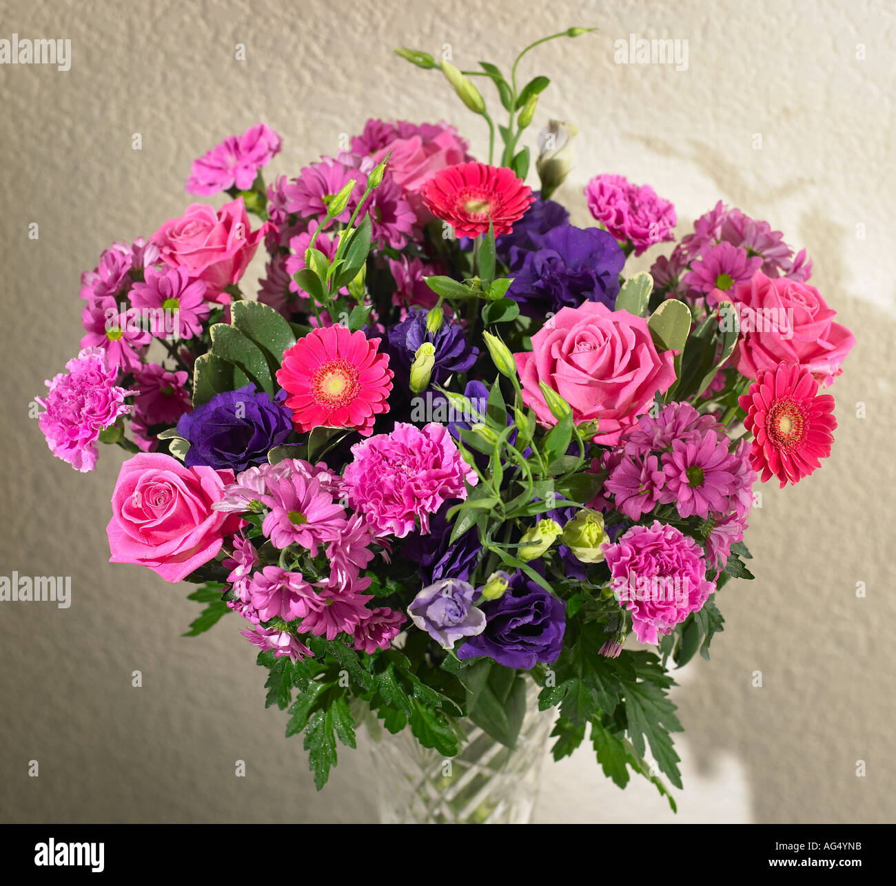 Mixed flower perfume hi-res stock photography and images - Alamy