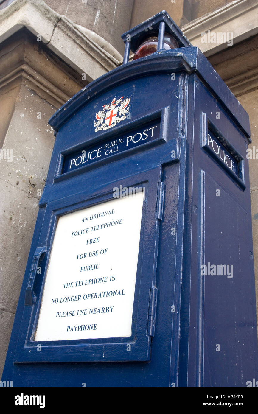 Old fashioned police telephone box hi-res stock photography and images ...