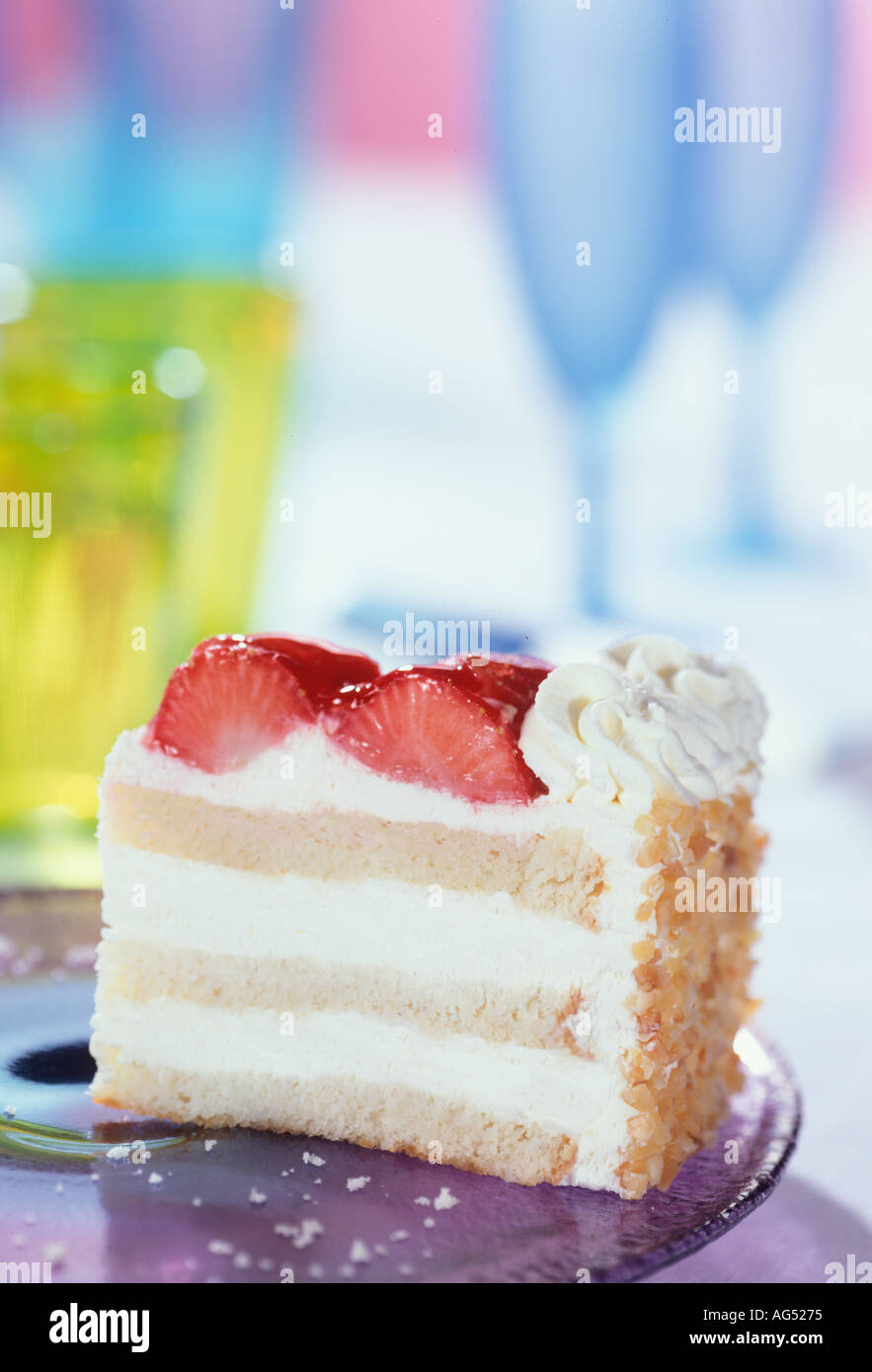 Last slice of cake Stock Photo - Alamy