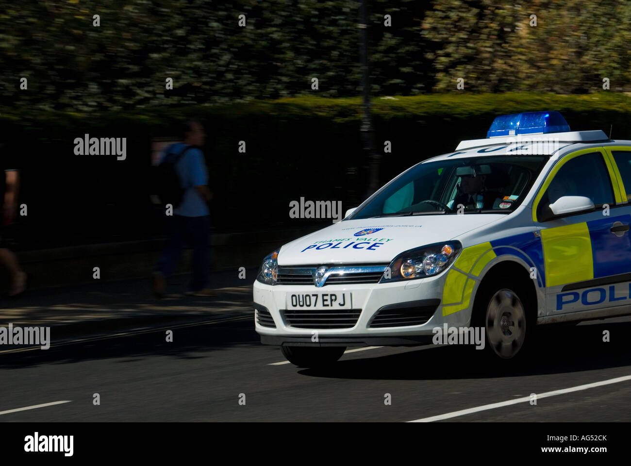 Thames valley police car hi-res stock photography and images - Alamy