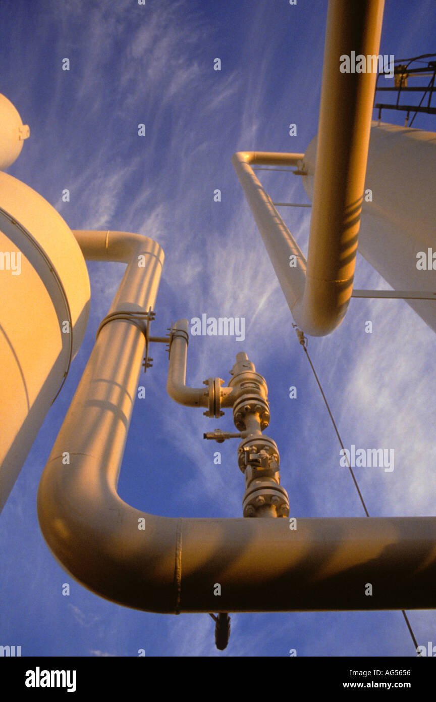 Natural gas pipelines hi-res stock photography and images - Alamy