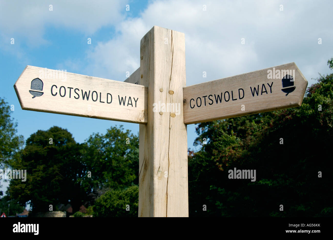 COTSWOLD WAY sign in Cotswold village of Chipping Campden ...
