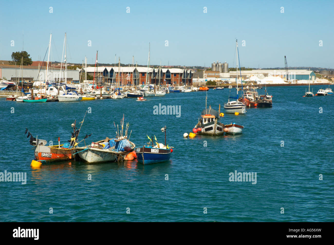 Shoreham fishing boats hi-res stock photography and images - Alamy