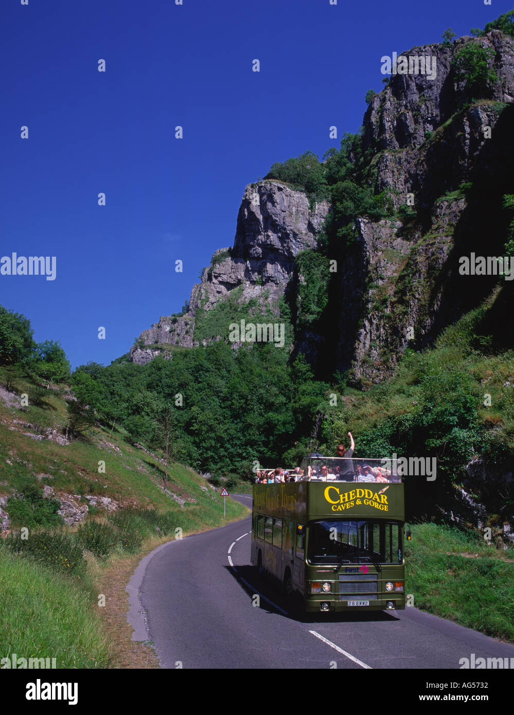 Cheddar gorge tour bus hi-res stock photography and images - Alamy