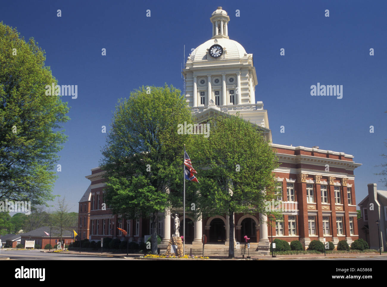 Madison county courthouse hi-res stock photography and images - Alamy