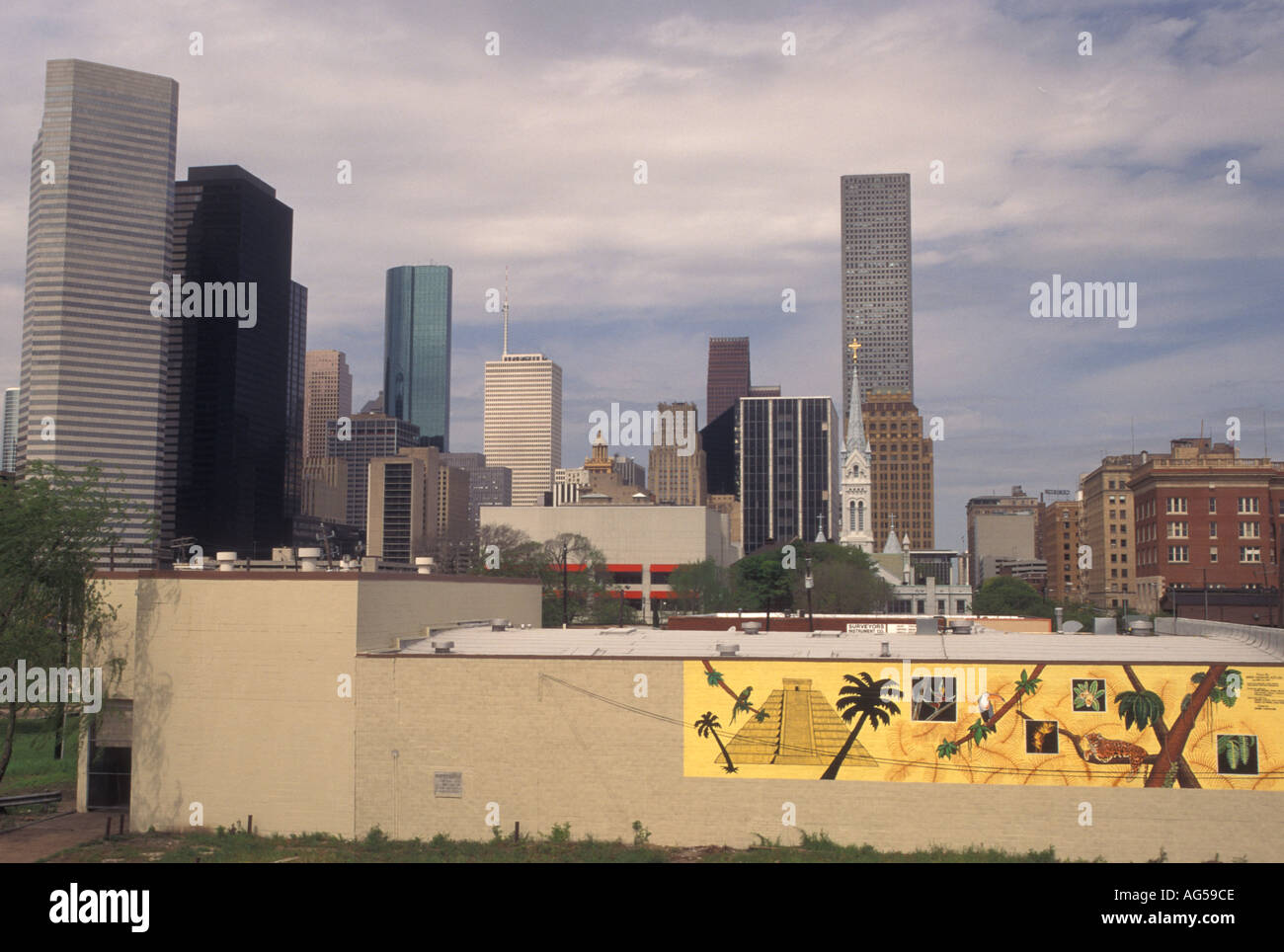 Downtown houston mural hi-res stock photography and images - Alamy