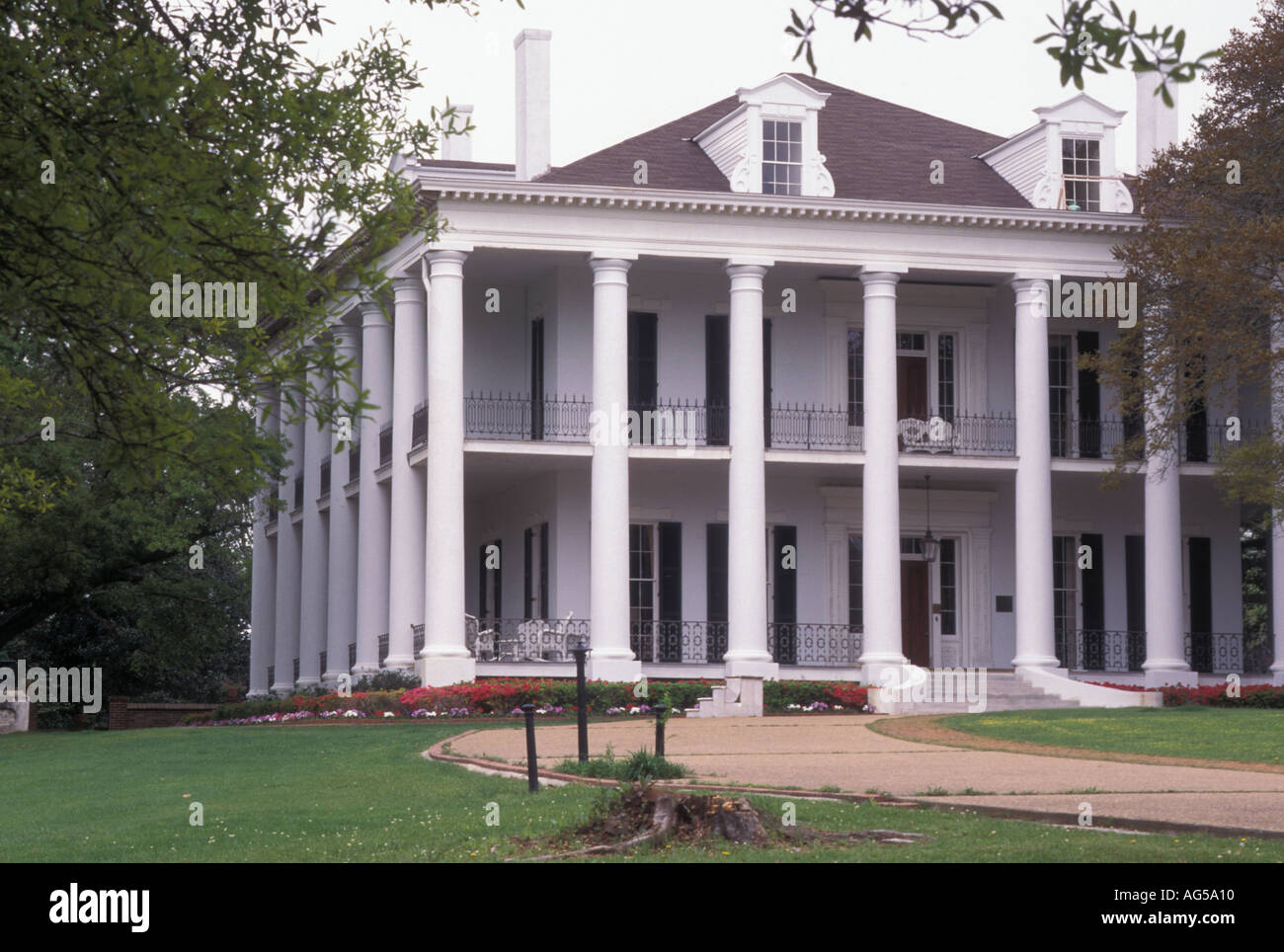 Mississippi natchez spring pilgrimage historic hi-res stock photography ...