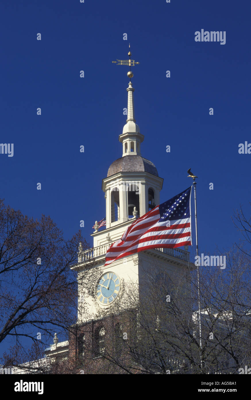 Philadelphia flag city hall hi-res stock photography and images - Alamy