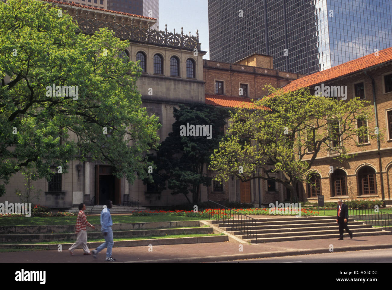 Houston public library downtown hi-res stock photography and images - Alamy