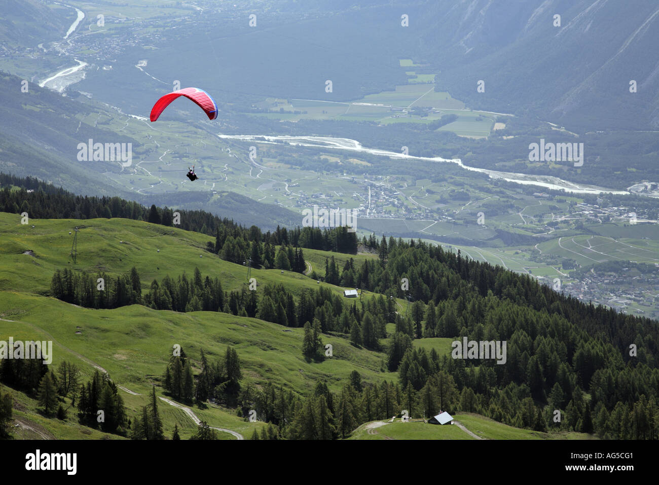 Aerial view paragliding activity from hi-res stock photography and ...