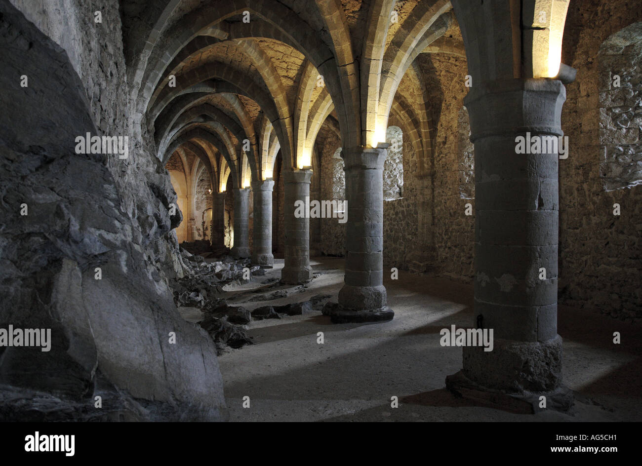 Medieval castle interior hi-res stock photography and images - Alamy