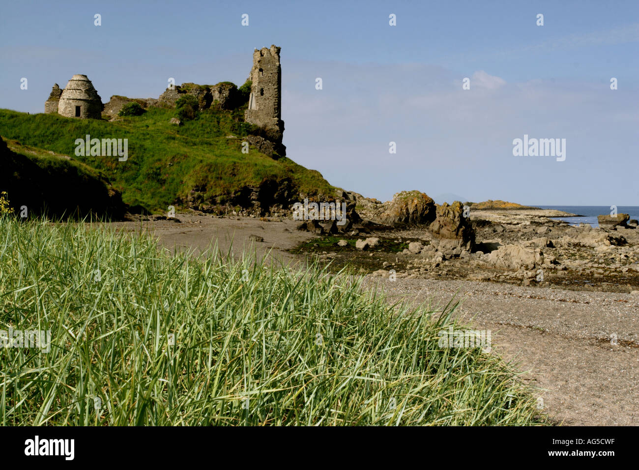 Ruins dunure castle on hi-res stock photography and images - Alamy