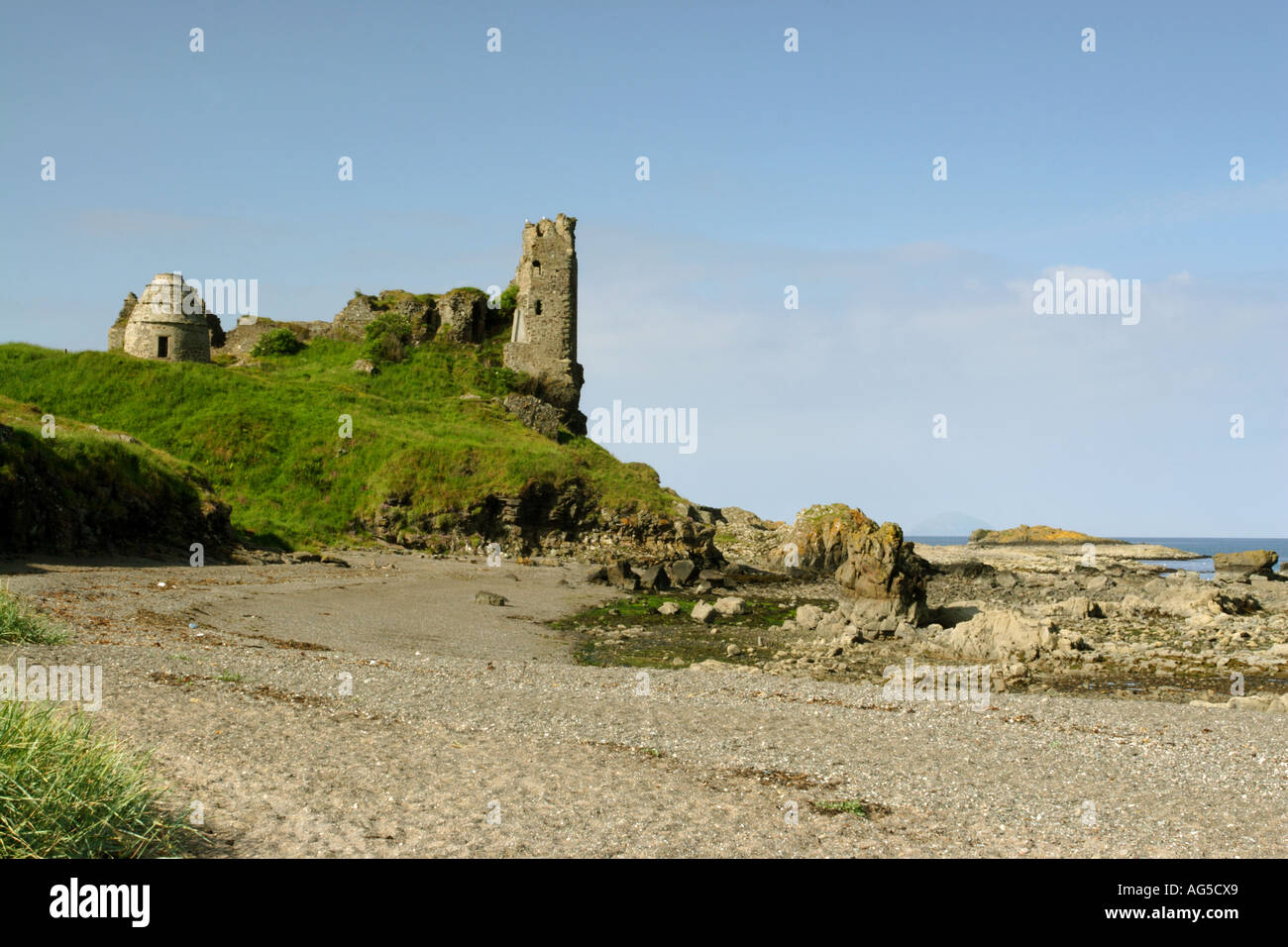 Ruins dunure castle on hi-res stock photography and images - Alamy
