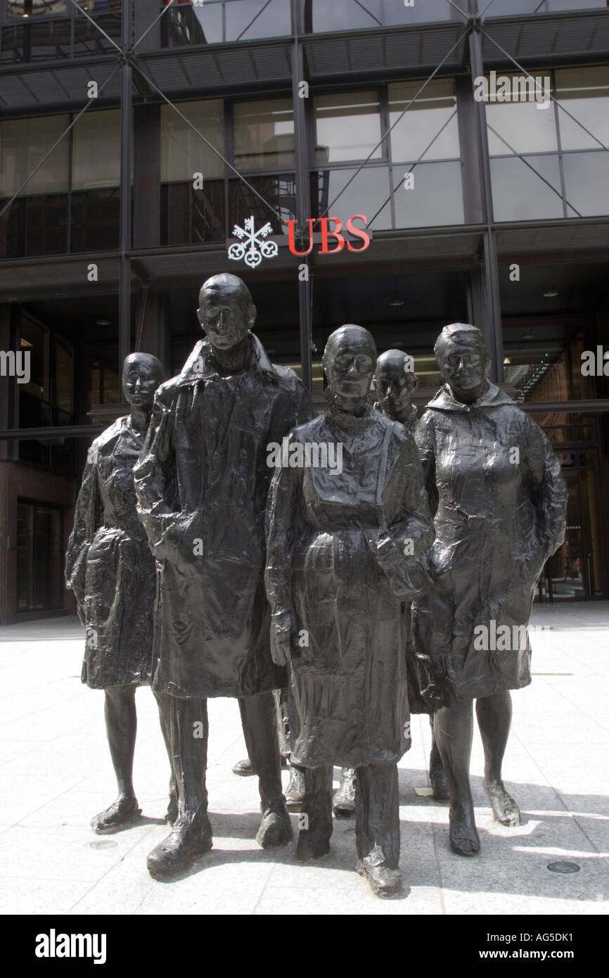 Rush Hour by George Segal 1987 bronze sculpture in outside UBS offices ...