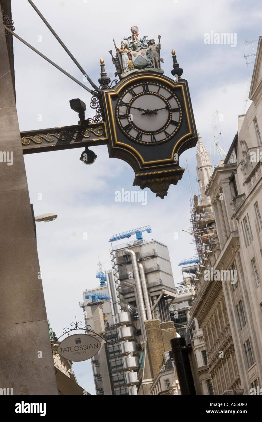 Royal exchange clock london hi-res stock photography and images - Alamy