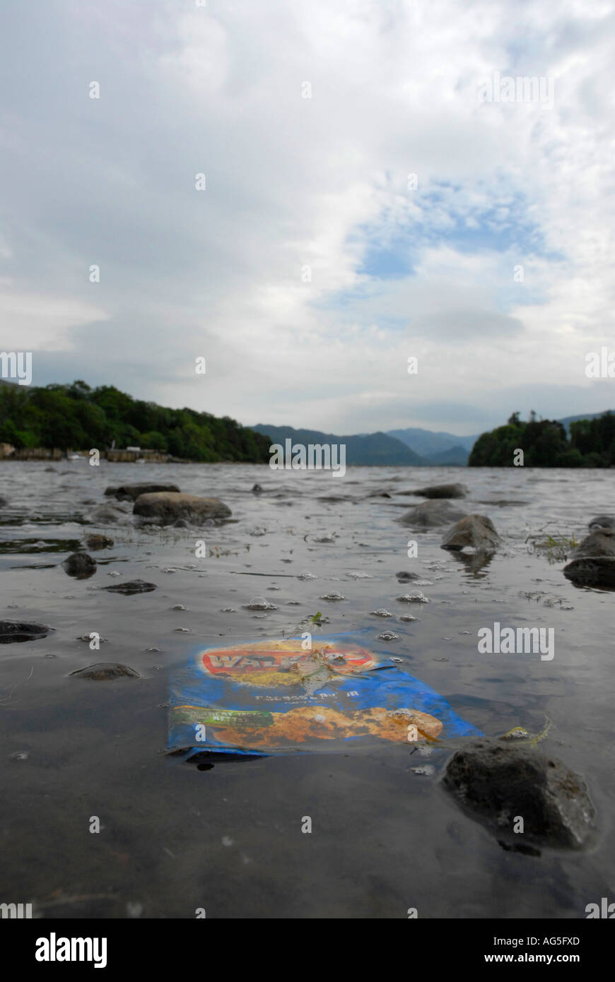Walkers crisp packet hi-res stock photography and images - Alamy