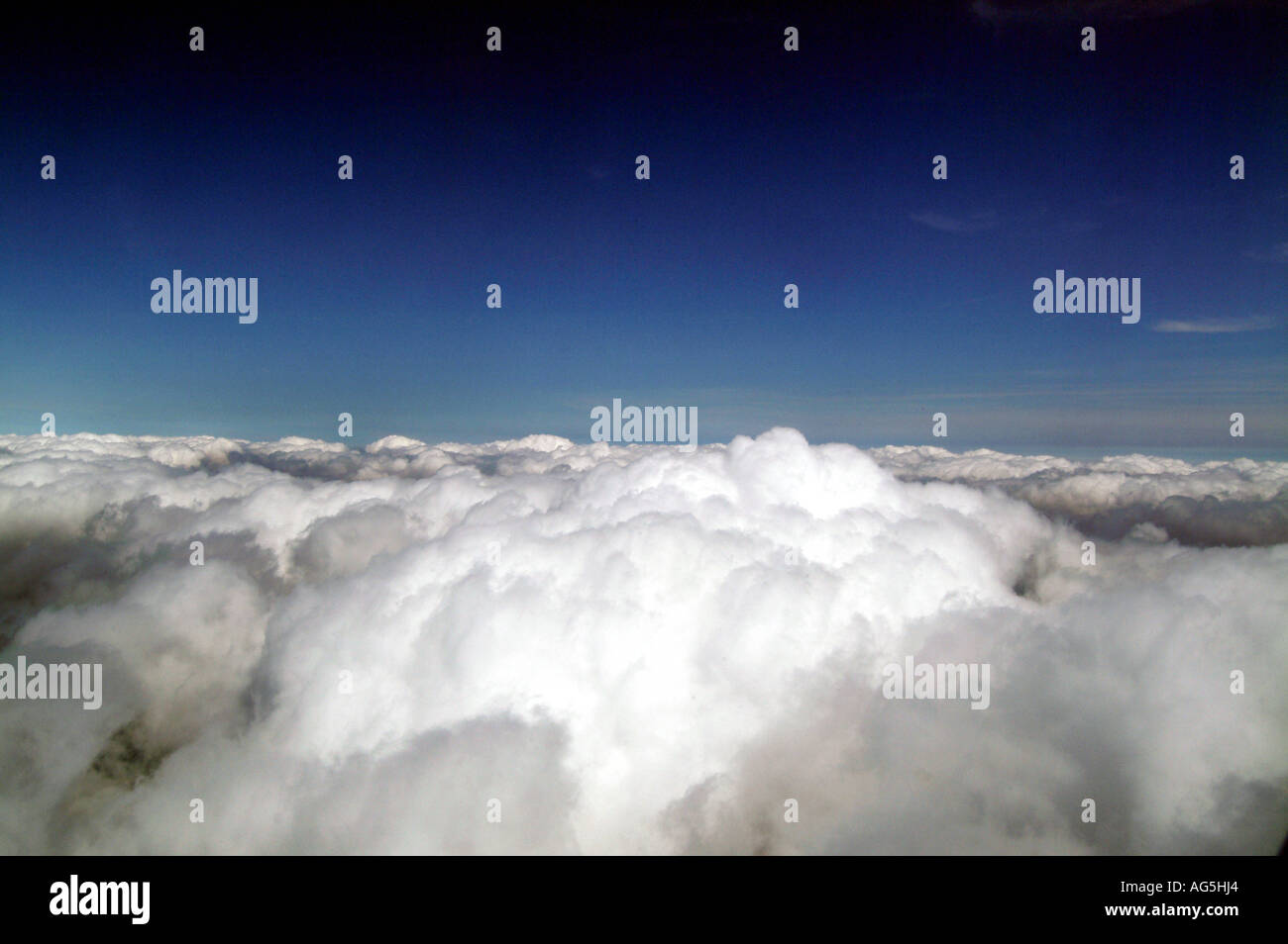 Scenic flight above clouds hi-res stock photography and images - Alamy