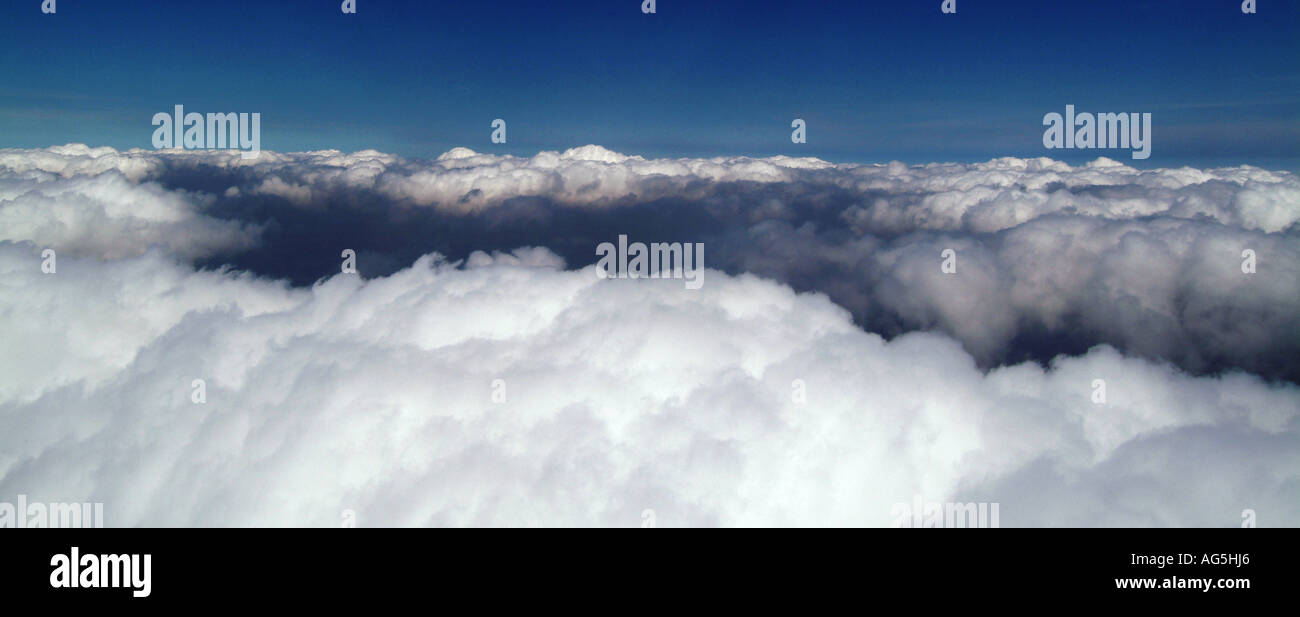 Atmospheric clouds hover hi-res stock photography and images - Alamy