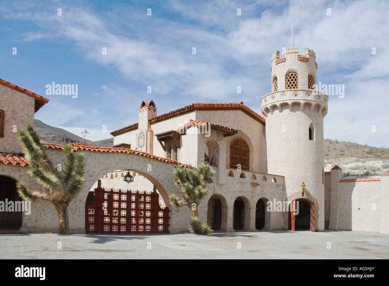 Ca death valley scottys castle hi-res stock photography and images - Alamy