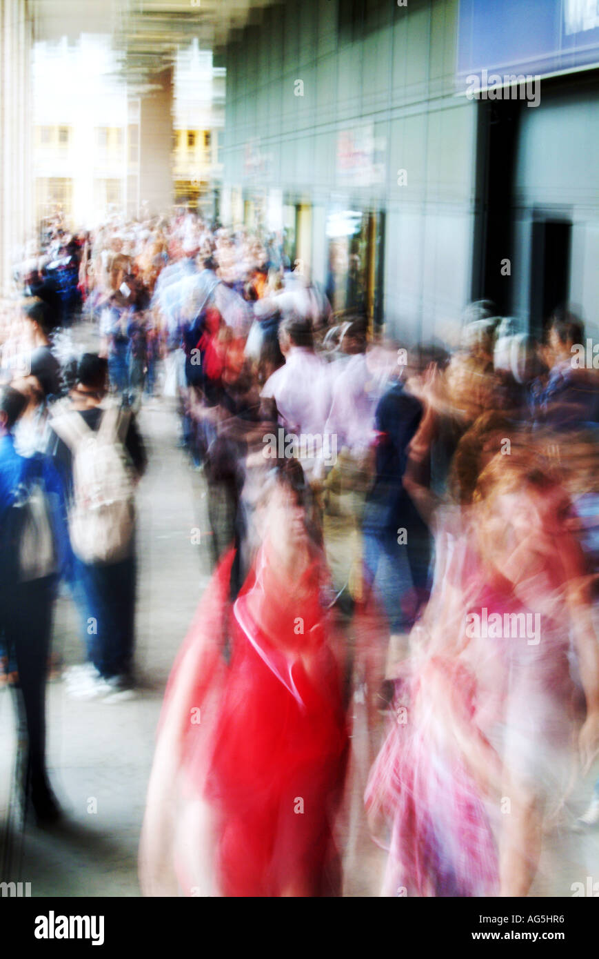 Crowd interaction hi-res stock photography and images - Alamy