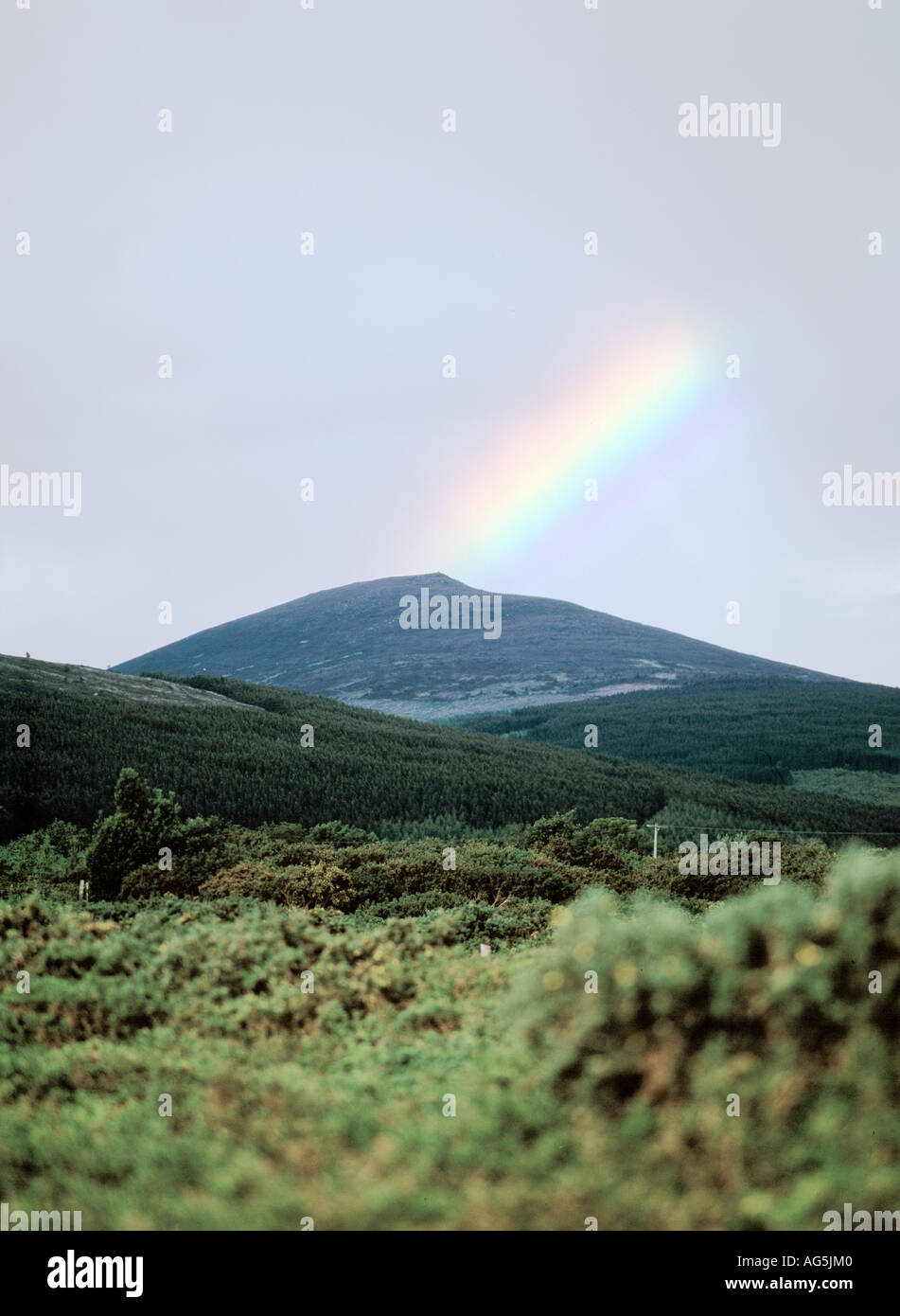 Rainbow side to side hi-res stock photography and images - Alamy